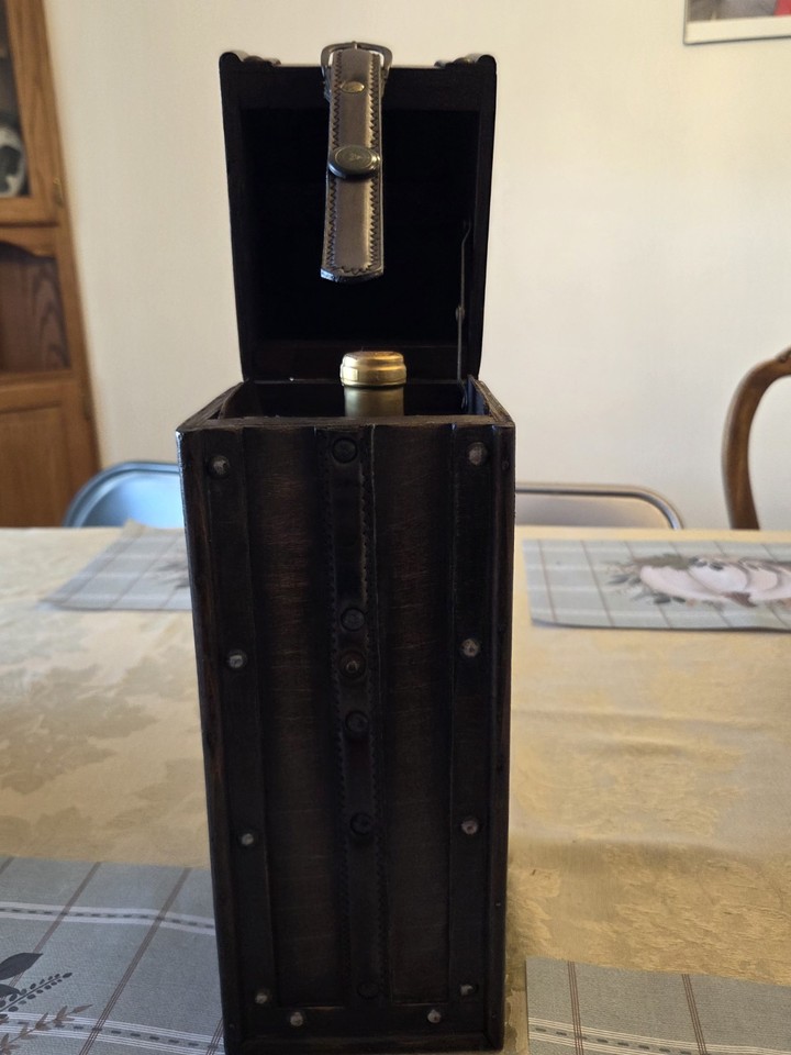 VINTAGE WINE BOX LEATHER AND WOOD FOR GIFTING OR STORAGE | eBay