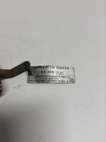 DWYER DURCHFLUSSSENSOR SERIE DS-300-2.5 *Garantie*Schneller Versand* | eBay
