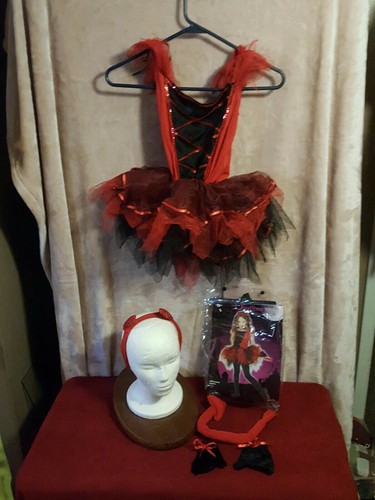 Fun World devilina Halloween Costume girls large 10/12 vampire girl red ...