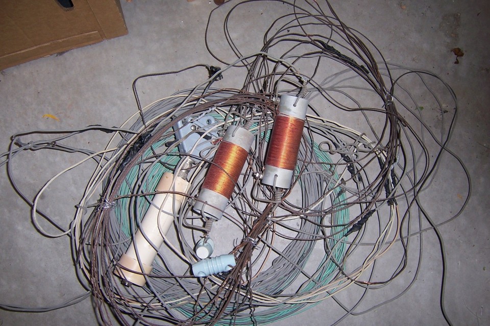 Dipole Wire Antenna for 80/40/20/15/10 Meters. Alpha Delta Model DX-CC ...