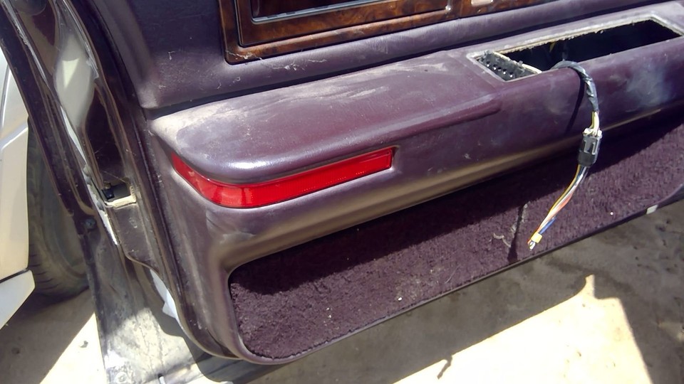 1993 Cadillac Fleetwood Driver Left Front Inside Door Trim Panel Only ...