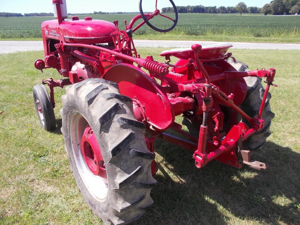 1956 Farmall 100 IH repainted tractor 1pt quick hitch drawbar weights ...