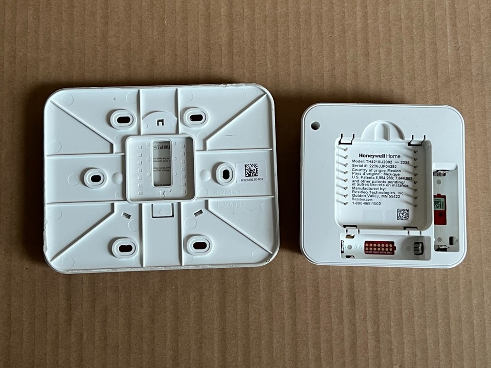 Honeywell Home ProSeries TH4210U2002 Programmable T4 Pro Thermostat 2 ...