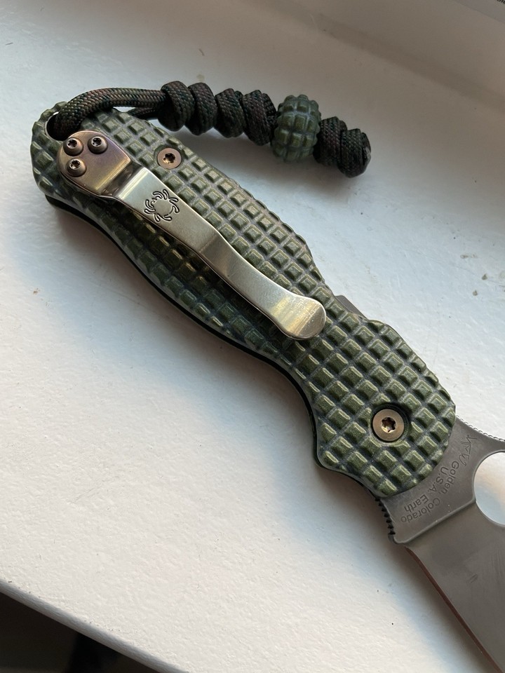 CUSTOM Spyderco Para 3 - Rock Textured 15V, Frag Chroma Scales, Camo ...