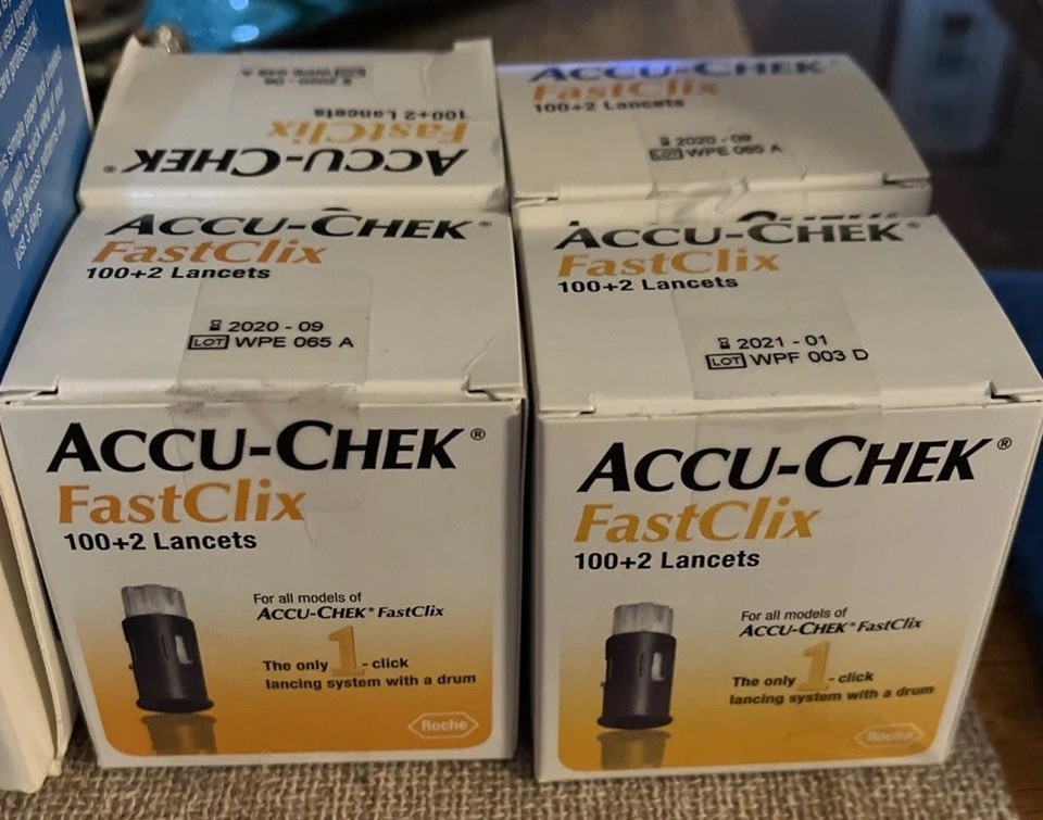 Accu-Chek Nano Glucose Meter System With 4 Boxes FastClix Lancets New ...