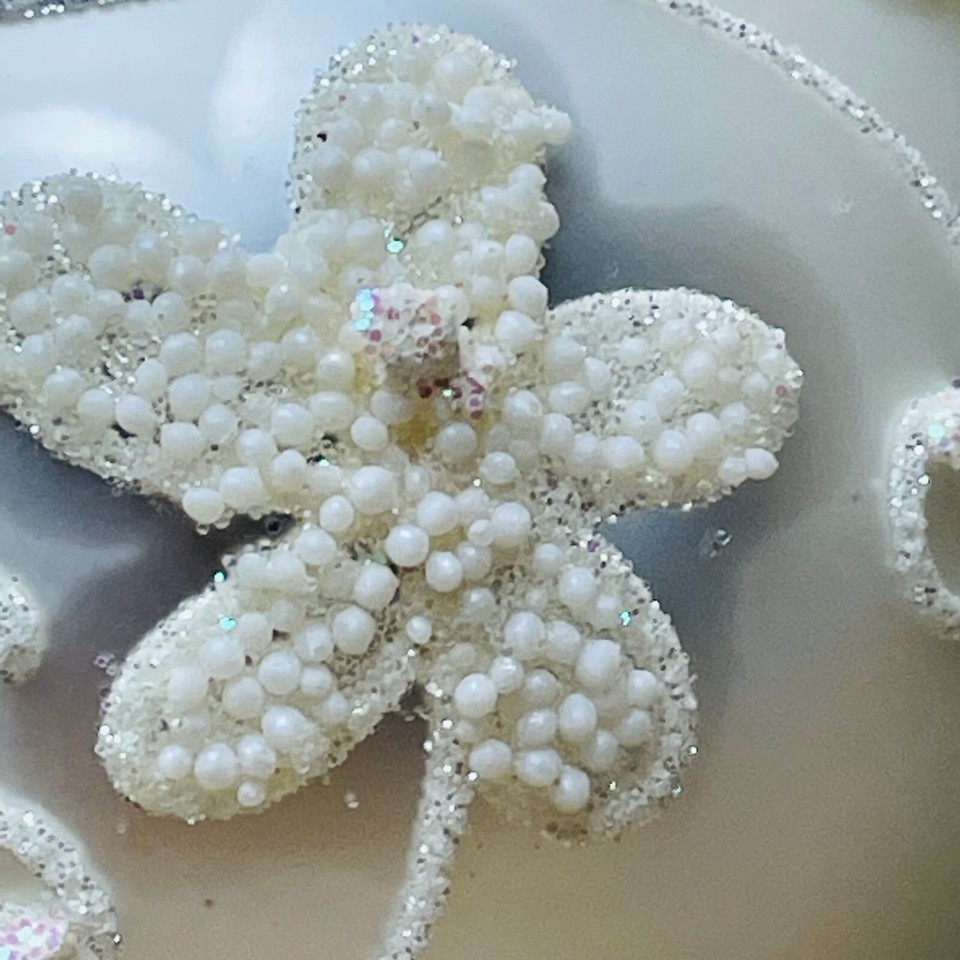 EUC S/4 Glass Ball Ornaments, Flower Design, White, White Glitter, 2 5/ ...