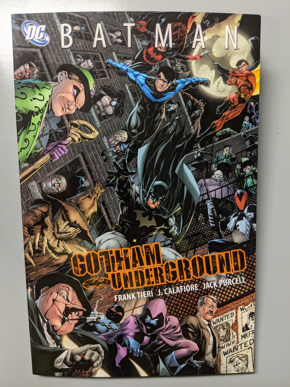 Batman: Gotham Underground (DC Comics, 2008 January 2009) for sale ...