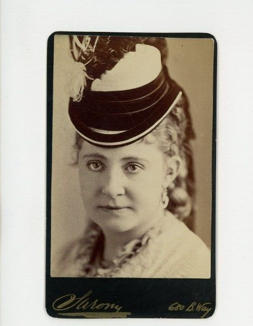 Lydia Thompson's Instagram, Twitter & Facebook on IDCrawl