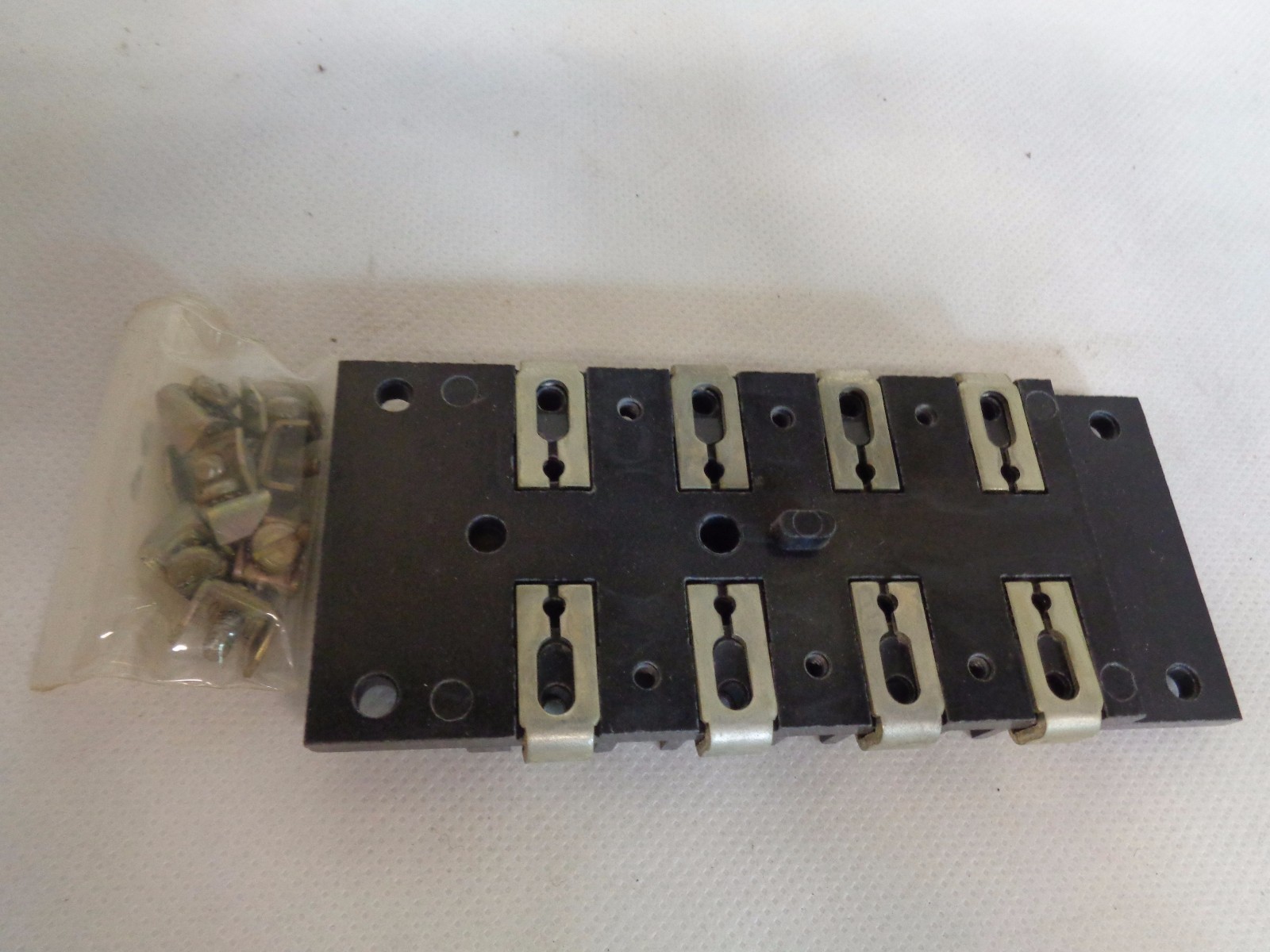 NEW HUBBELL TB2 PBP TERMINAL BLOCK | eBay