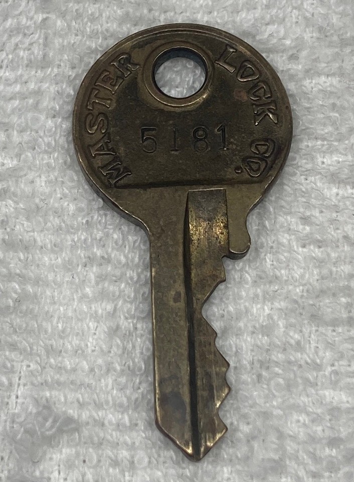 Vintage Master Lock Co. #77 Lion Head Padlock with Key Works Milwaukee ...