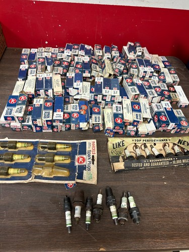 LOT OF 150 VINTAGE AC SPARK PLUGS 525 | eBay