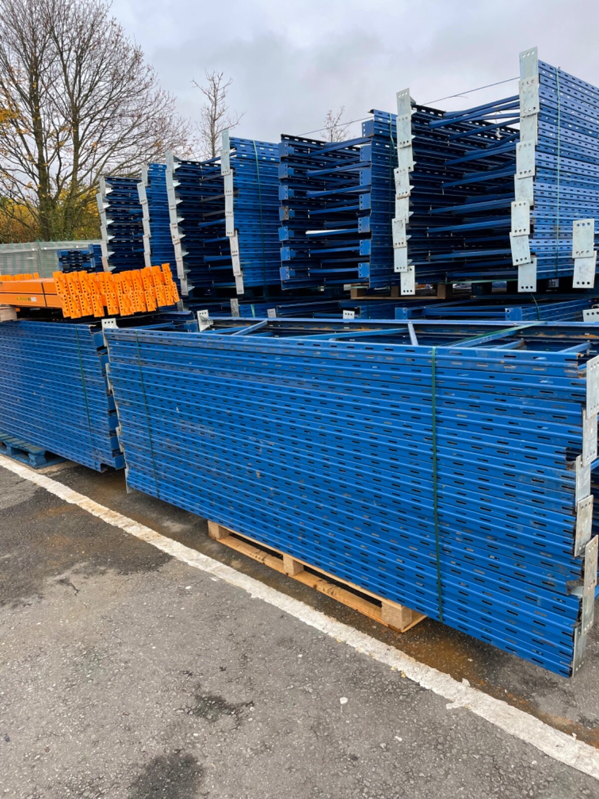 HEAVY DUTY WAREHOUSE PALLET RACKING EXCELLENT CONDITION UPRIGHTS 3.5m ...