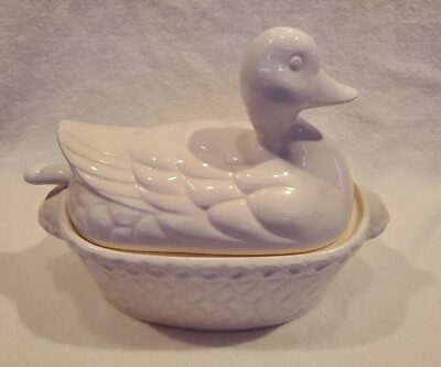 Tureens - Duck Tureen