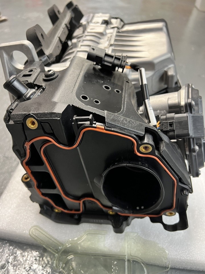 GENUINE VOLVO SUPERCHARGER ASSEMBLY w/31459842 T.BODY 36010125 31441265 ...