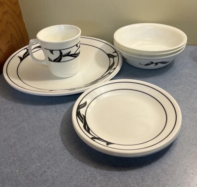 9 pcs Vintage Corning Ware Lyrics Pattern, Black Leaves, plates, bowls ...