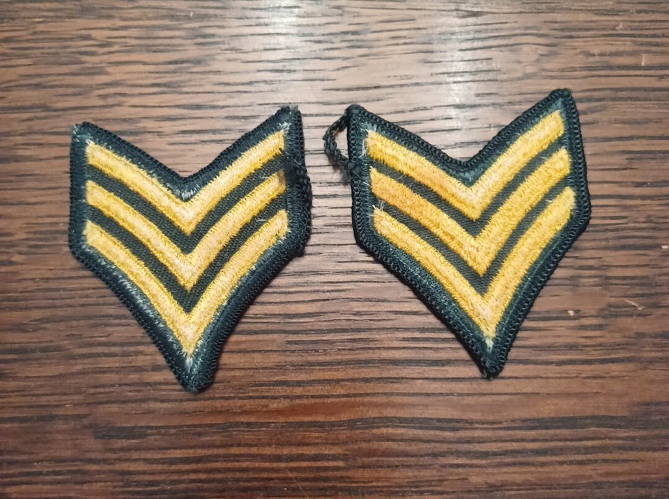 US Army - Sgt. Rank Chevrons (Sew on) Small / Female (2 pcs) | eBay