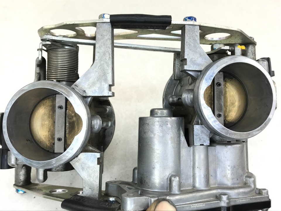 14 KTM 1190 Adventure OEM Intake Throttle Bodies Body TPS | eBay