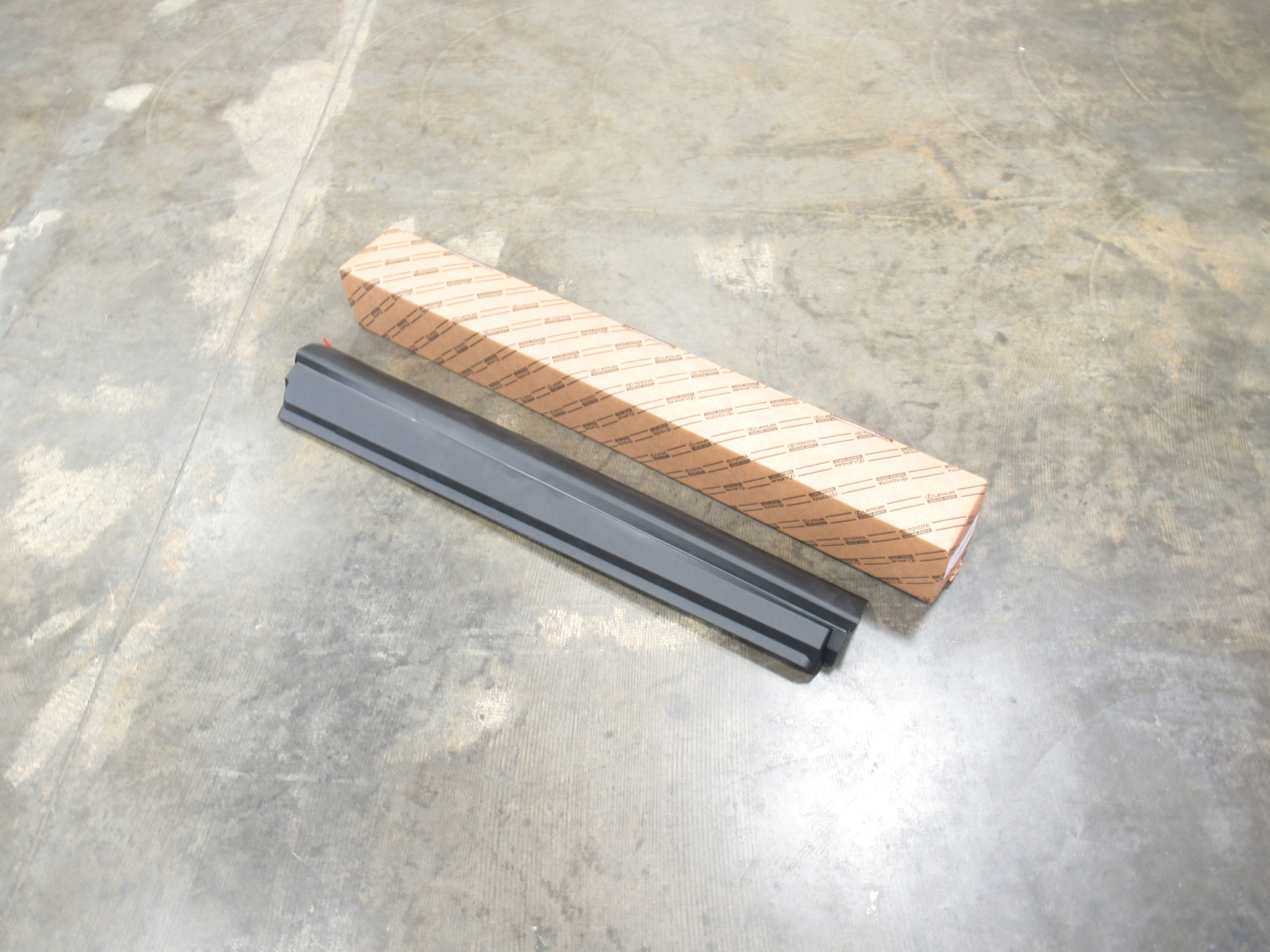 2019 Toyota Highlander Molding Front Left LH OEM 75072-0e120 for sale ...