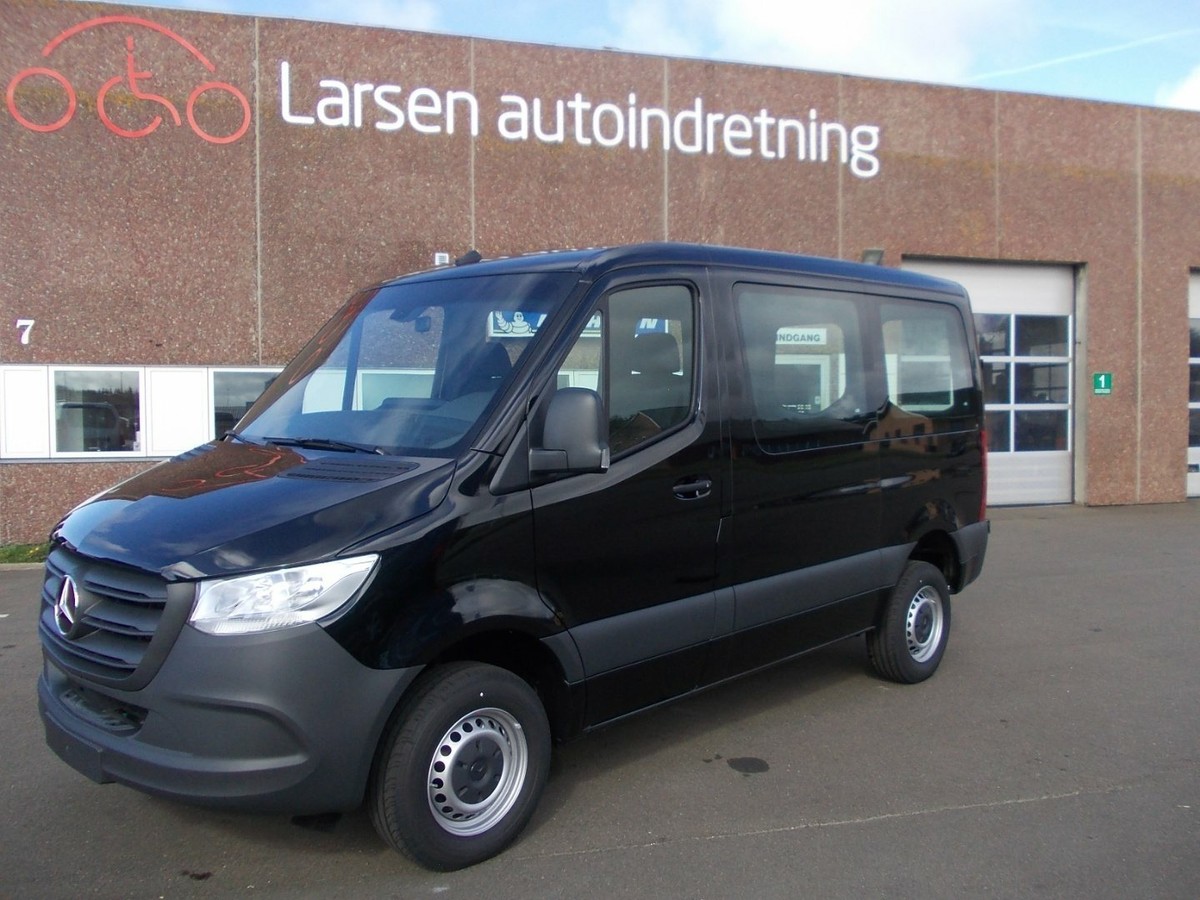 Brugt Mercedes Sprinter 211 2,2 CDi A1 HC Tourer aut. RWD til salg ...