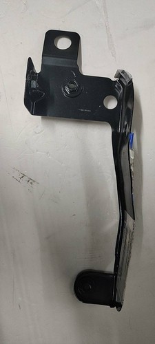 Passenger Side Front Fender Front Lower Bracket For GM 20882125 | eBay