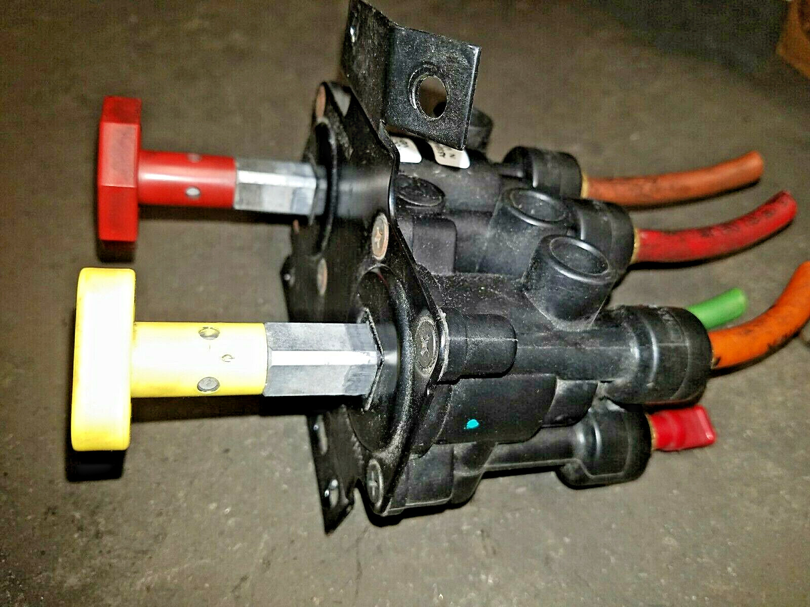 HALDEX DUAL MANIFOLD DASH VALVE KN20619 | eBay