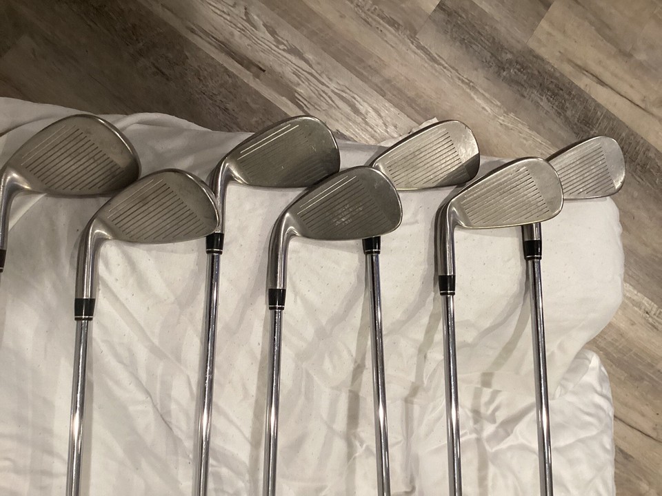 Taylormade R7 XD 7-club iron Set 5-SW, Right Handed, Uniflex Flex ...