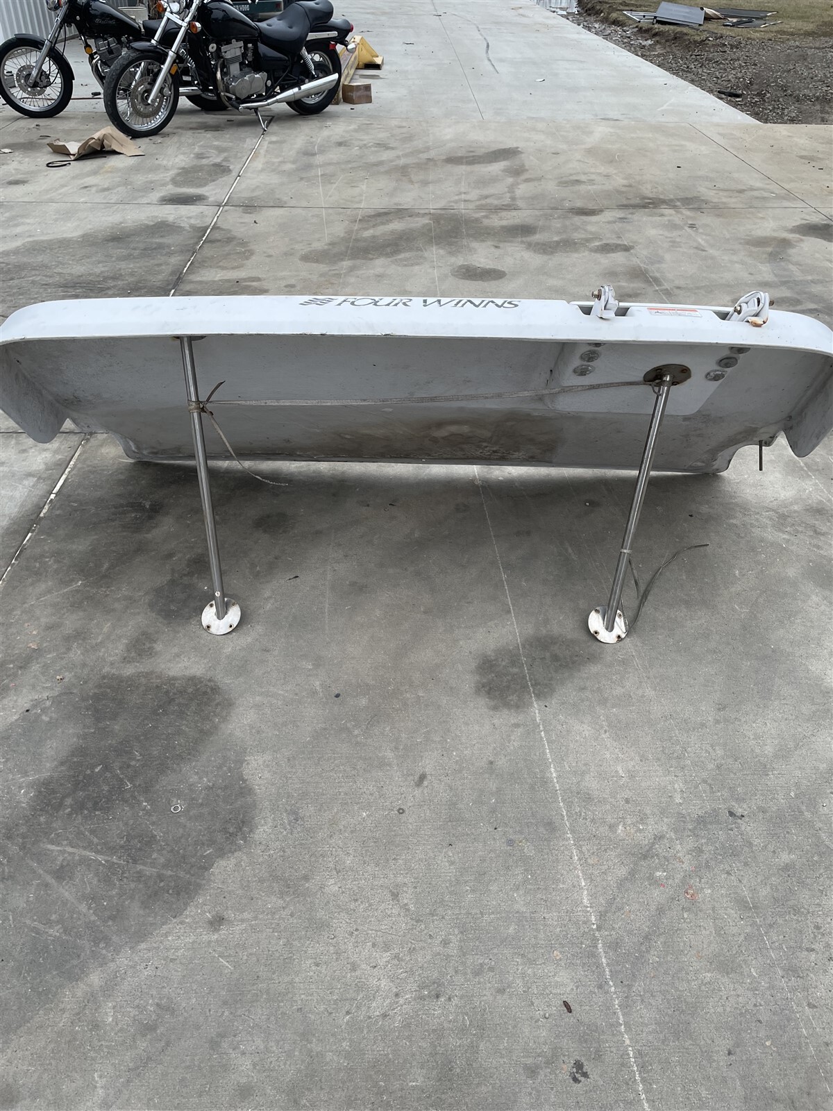 03 Four Winns Horizon 200 Boat extended swim platform deck with ladder ...