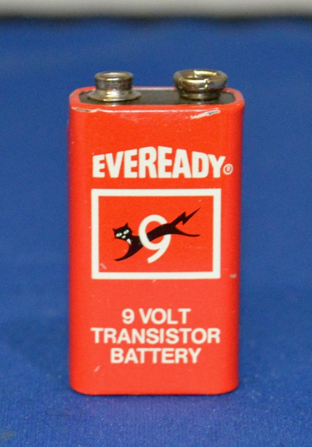 Vintage EverReady 9 Volt battery, Metal shell 1970's | eBay