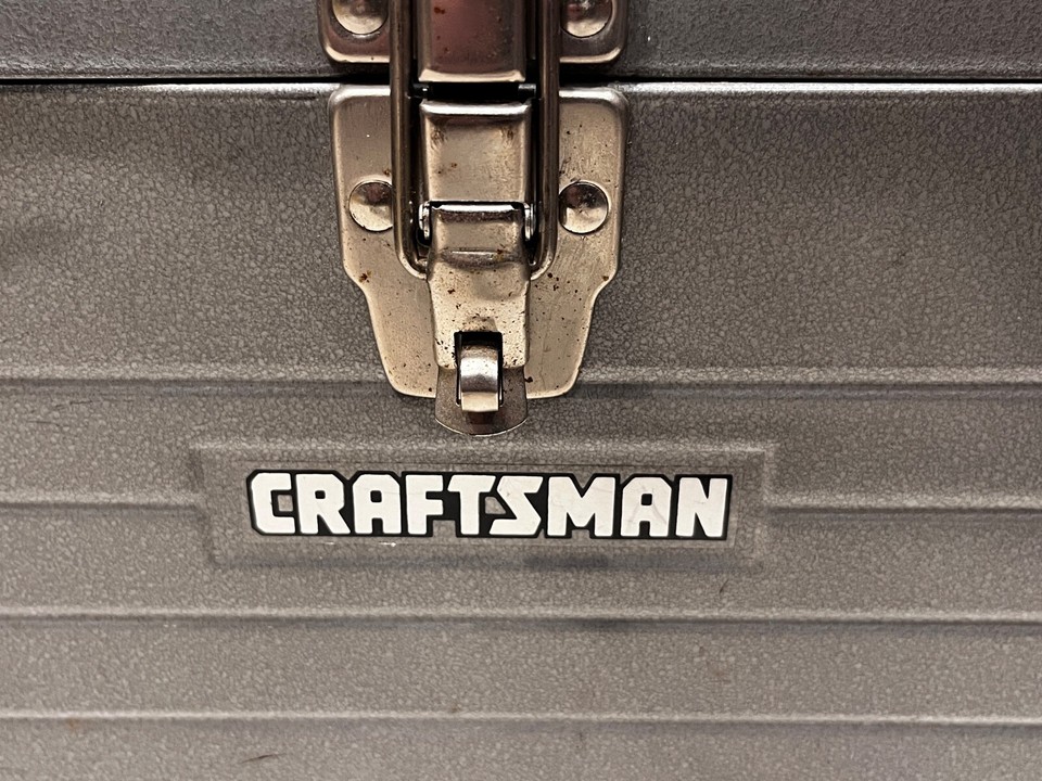 VINTAGE CRAFTSMAN METAL TOOL BOX WITH TRAY 18" x 8" x 9" NO TRAY | eBay