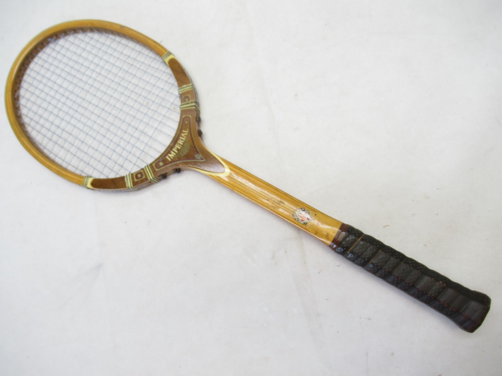VINTAGE TAD DAVIS "IMPERIAL" WOODEN TENNIS RACQUET. ANTIQUE / DISPLAY ...
