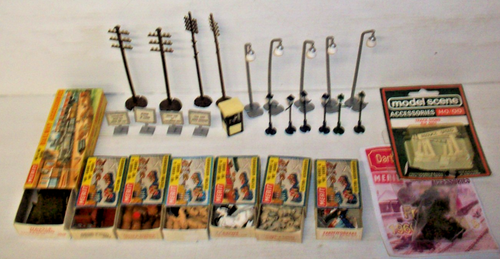 9 + BOXES MERIT MASTER MODELS OO GAUGE ANIMAL LAMPS SIGNS & FIGURES ETC ...