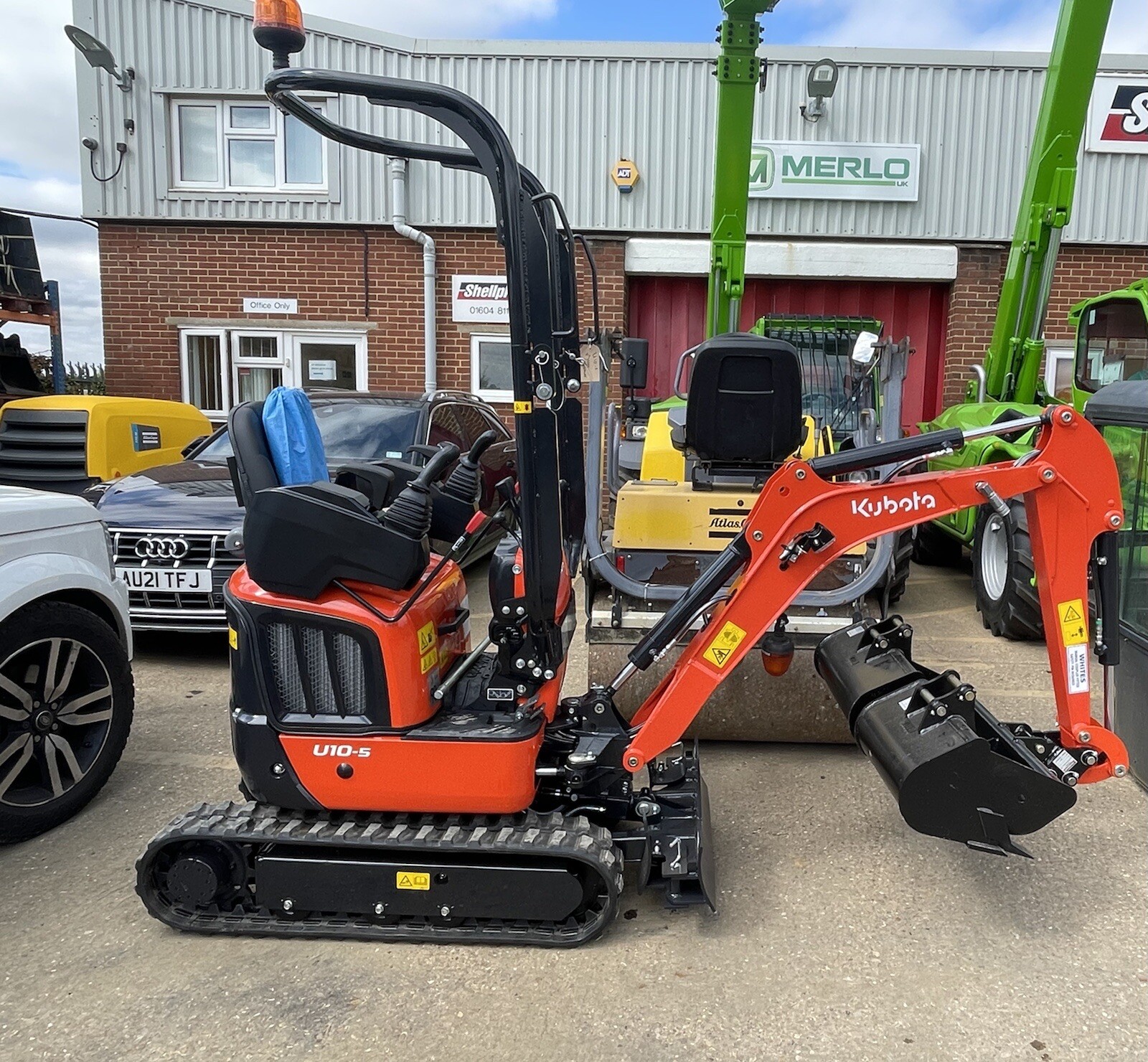 Mini Digger/Dumper Hire from .8t to 3t From £50 per day. Long Term Hire ...
