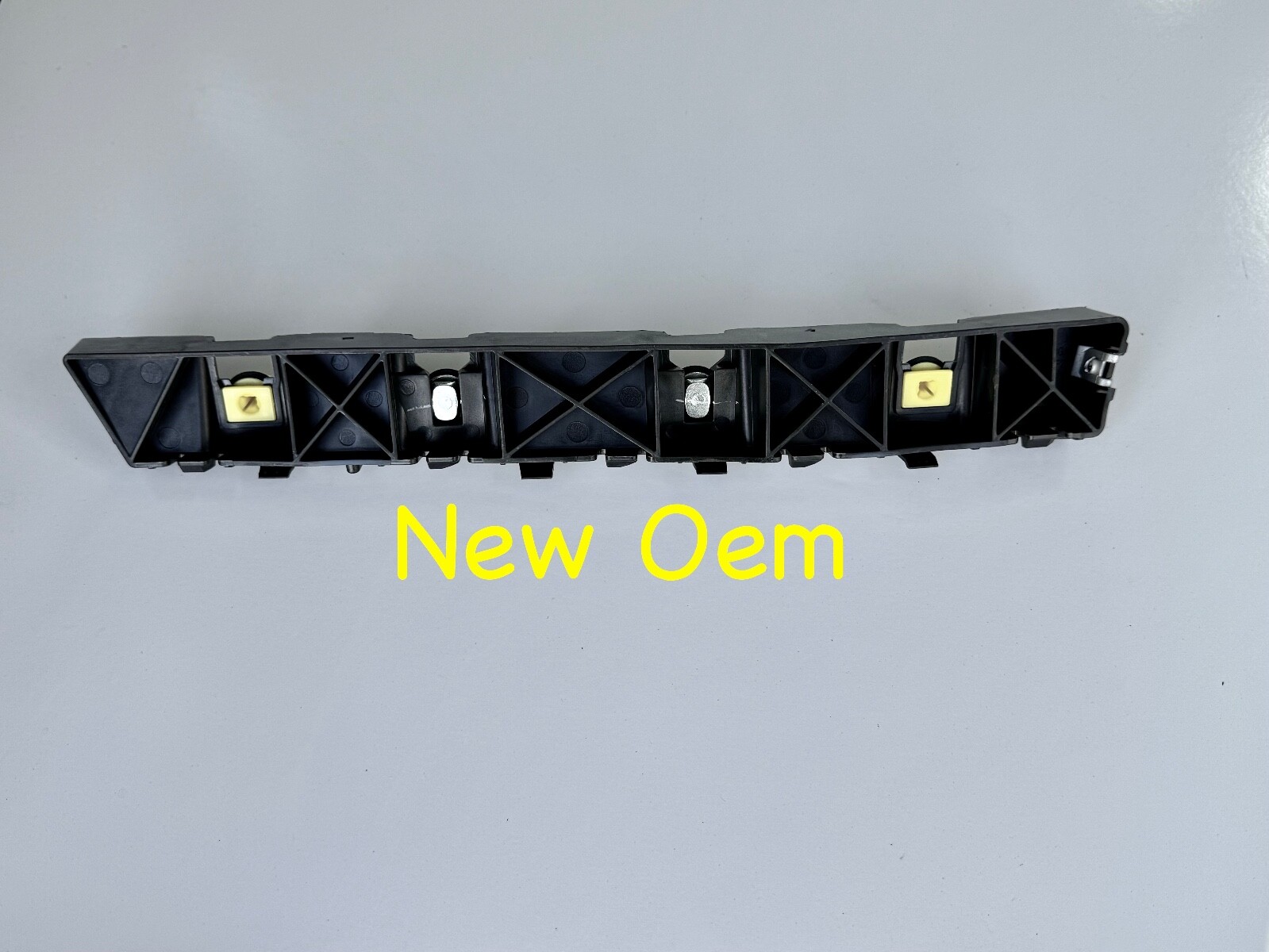 86613F3500 - OEM Hyundai Bracket-rr Bumper LH Side for sale online | eBay