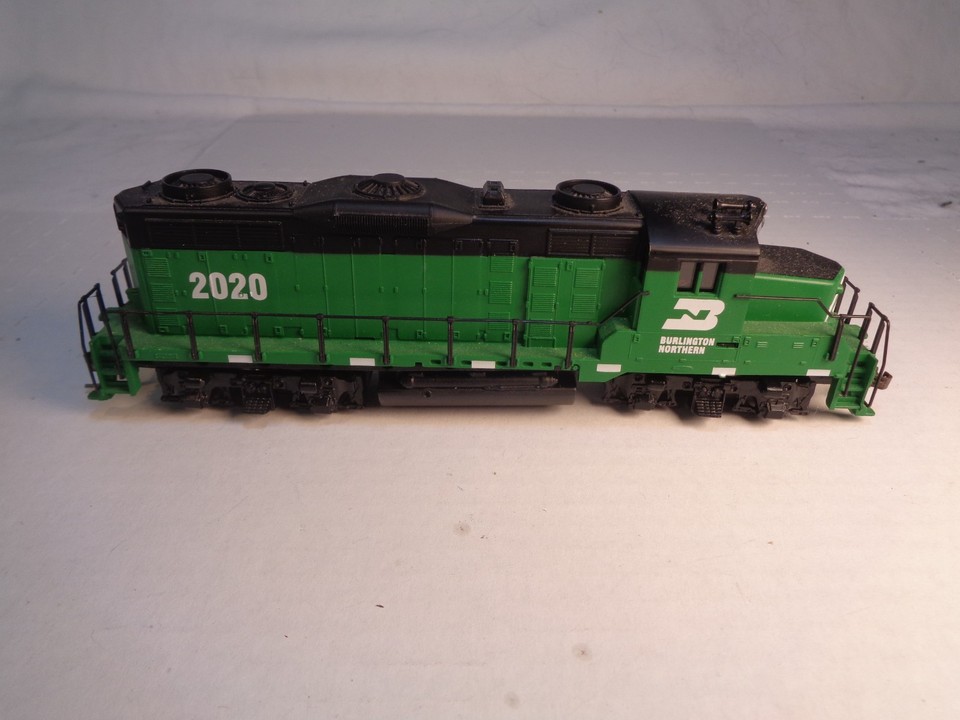 HO Scale Mantua Bulington Northern GP20 Diesel Engine #2020-Does Not ...
