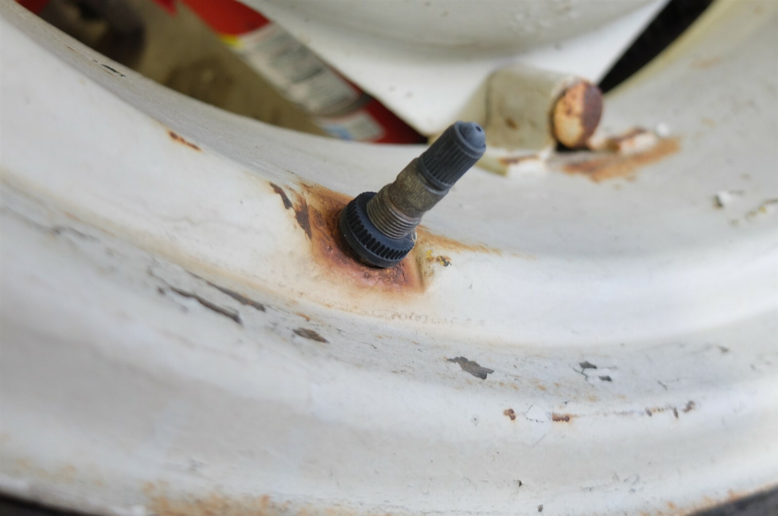 62 - 65 Early Ford 4000 Tractor 801 901 rear back wheel rim and tire | eBay