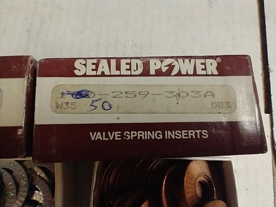 LOT OF VALVE SPRING SHIMS 259-103B 42 SHIMS 259-303A 50 SHIMS SEALED ...
