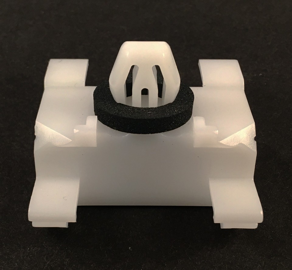 Land Rover Door Card Moulding Trim Panel Wheel Arch Fastener Clips Set ...