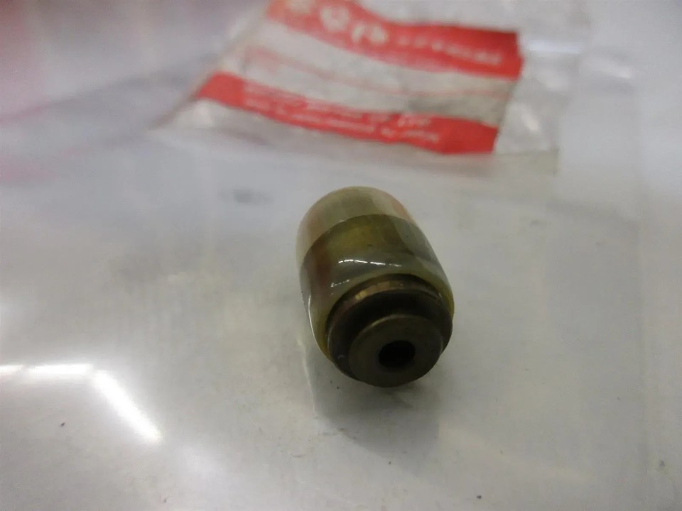 B211. Suzuki GS 550 GSX 1100 valvola galleggiante carburatore valvola ...