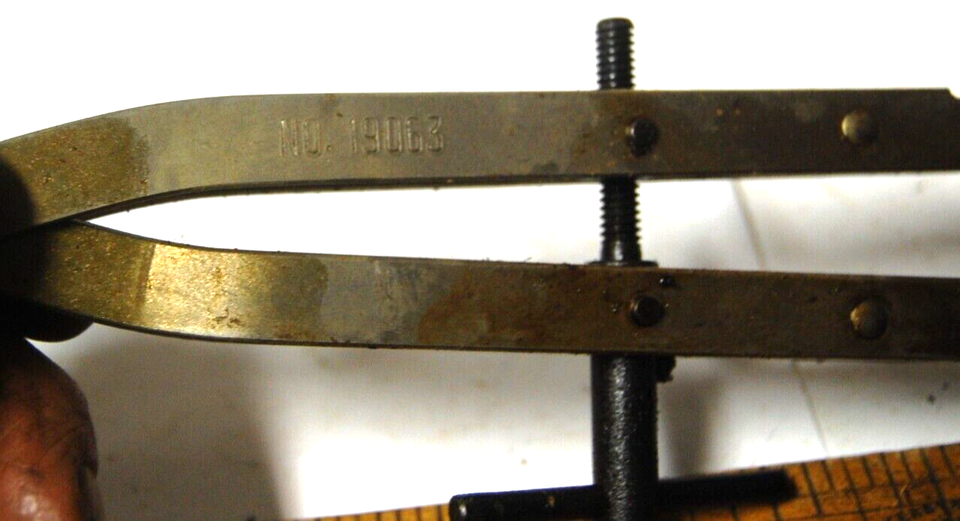 Tools Small Engine Valve Spring Compressor 19063 Briggs & striation | eBay