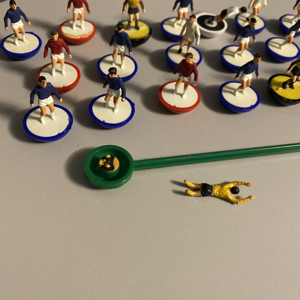 Subbuteo Players Bundle x20 Vintage Mixed Condition - Not sure if all ...