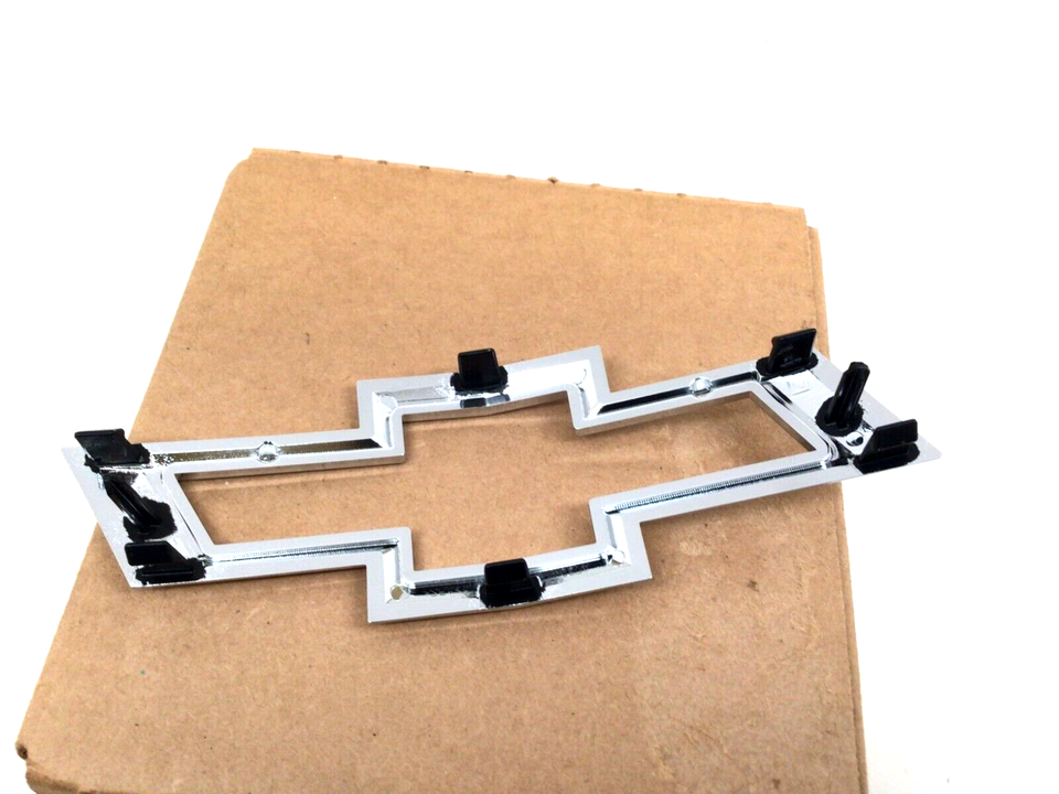 2019 Chevrolet Camaro SS Front Grille Bowtie Flow Tie Emblem chrome OEM ...