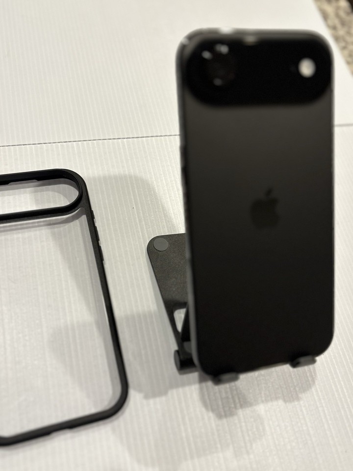 iPhone 17 Air | 256GB |Unlocked| Excellent Condition | 100% BH | 1 ...