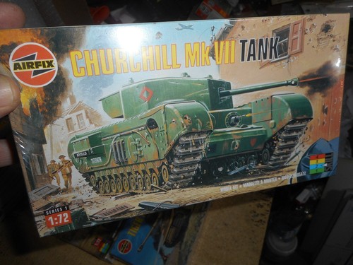 NOS Airfix Churchill Mk VII Tank Model Kit 1/72 Scale #01304 | eBay