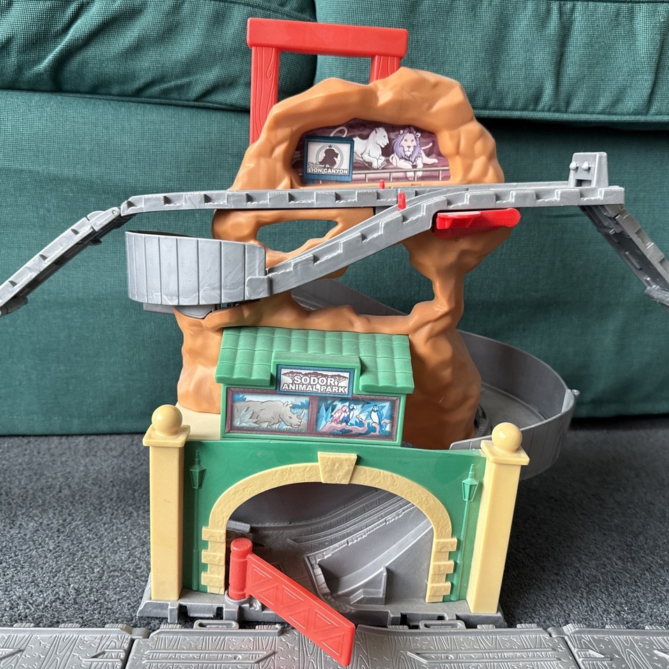 Thomas the tank engine sodor Animal Park Track Take N Play w thomas ...