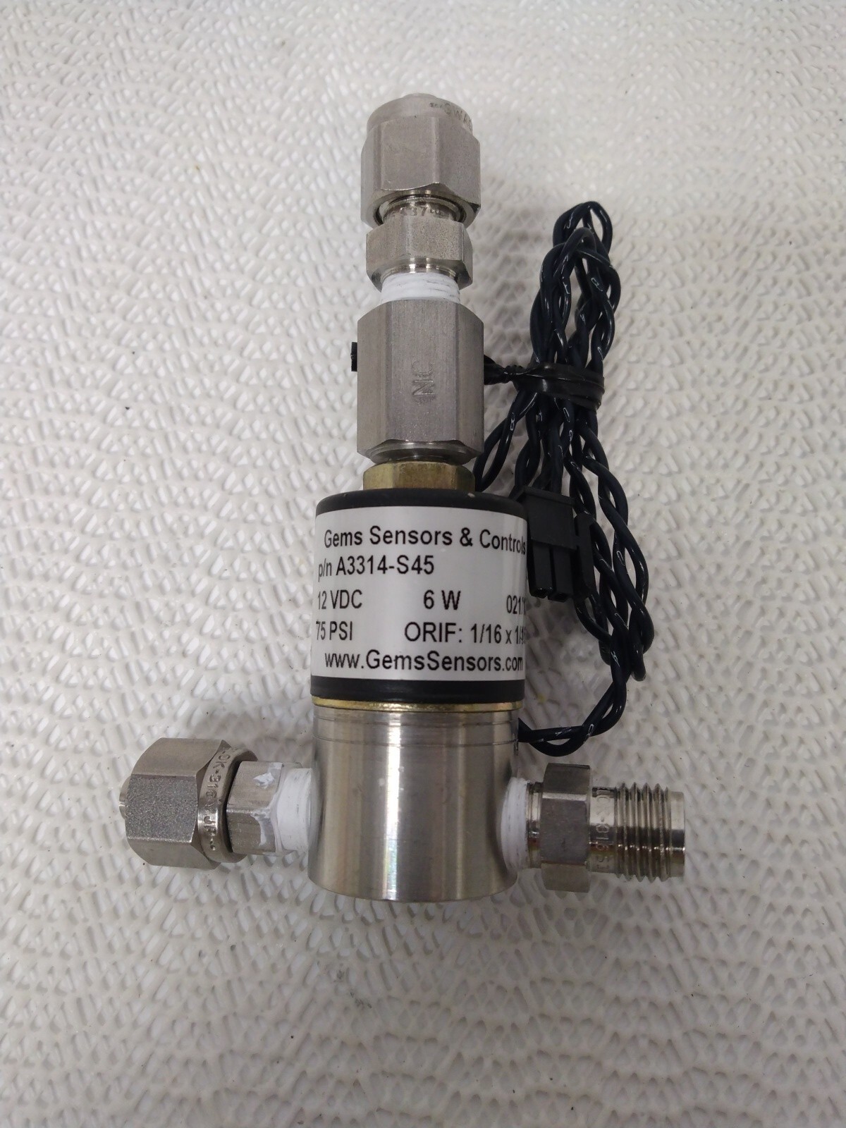 GEMS SENSOR & CONTROLS A331-S45 SOLENOID VALVE 75 PSI 6W 1/16" x 1/16 ...