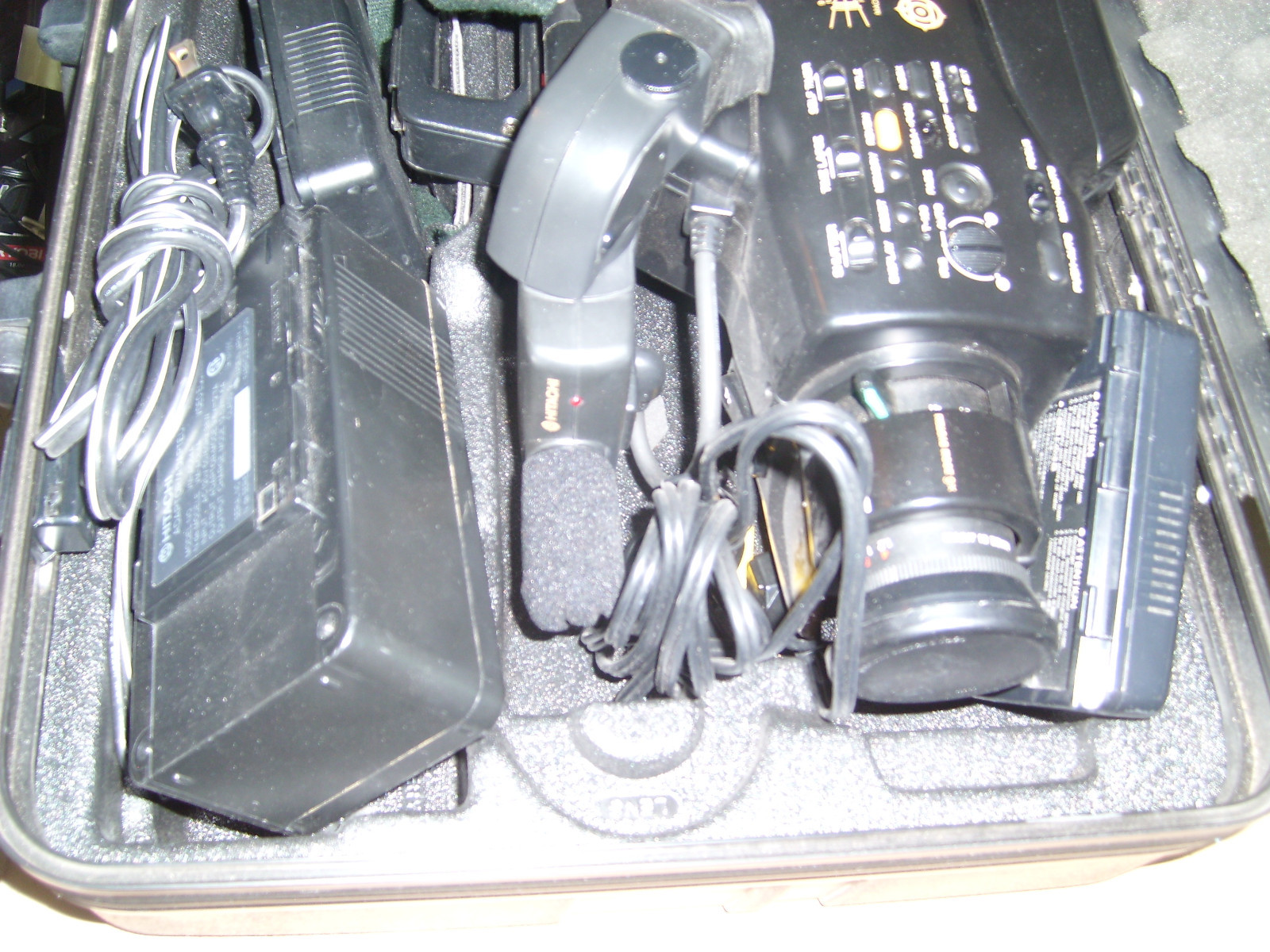 Hitachi VHS 1350A Camera with case | eBay