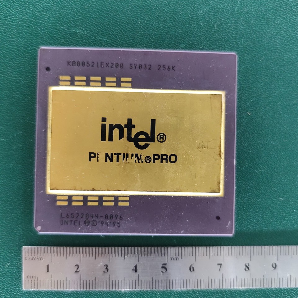 1 CPU INTEL PENTIUM PRO VINTAGE CERAMIC CPU FOR GOLD SCRAP RECOVERY ...