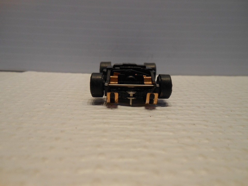 AFX SUPER G-PLUS SLOT CAR CHASSIS BODY CLIP BLACK RIMS REAR END ...