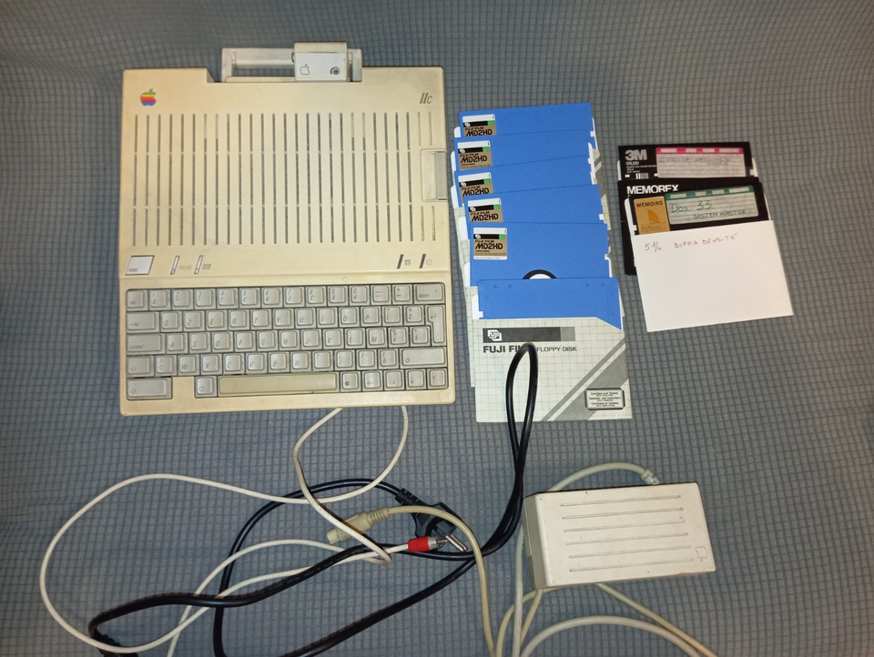 Apple 2C "pc portatile" vintage 1984 (FUNZIONANTE) | eBay