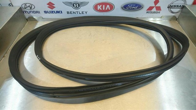 Mercedes-Benz GL Class Ml X166 Driver Side Front Door Rubber Seal ...